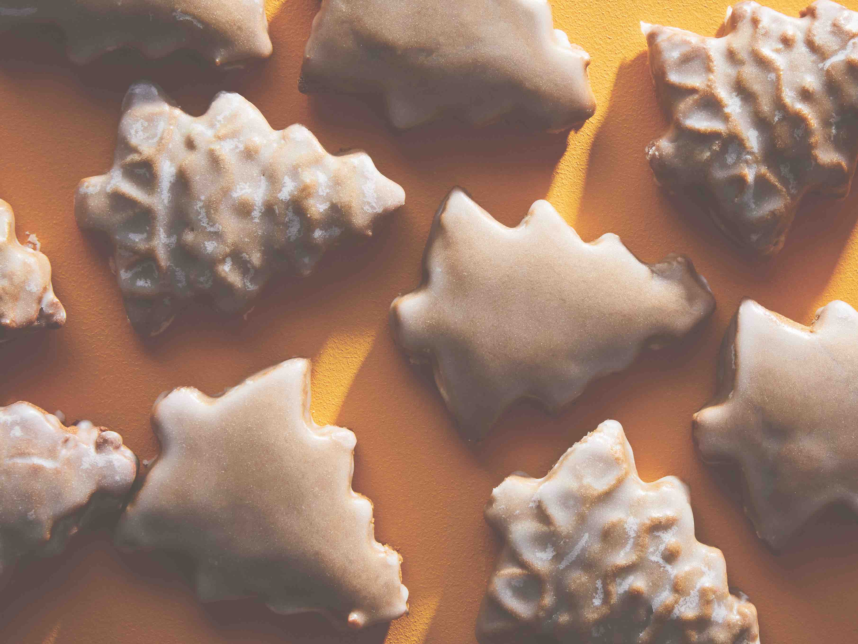 Glazed Gingerbread – Some of My Best Friends are Cookies | Good Reading